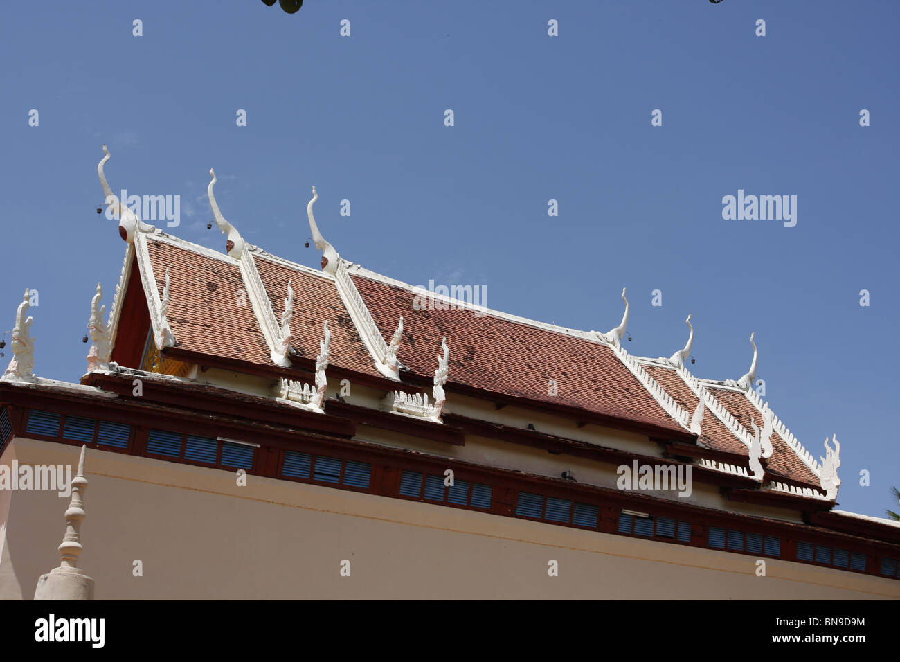 Khmer roof hi-res stock photography and images - Alamy
