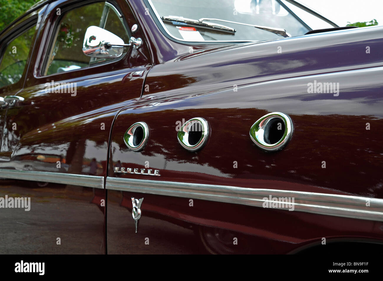 V8 saloon hi-res stock photography and images - Alamy