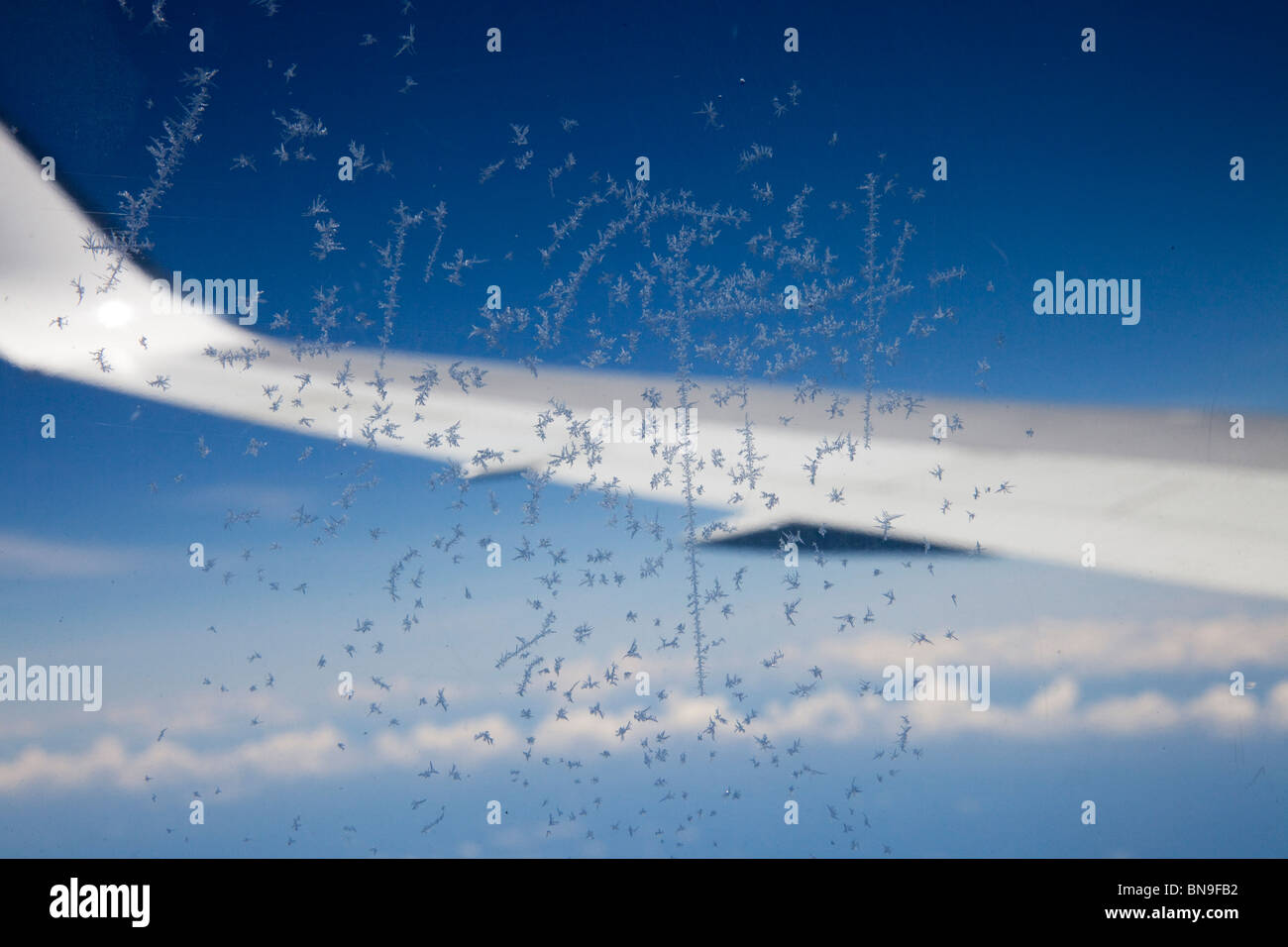 Airplane wing ice hi-res stock photography and images - Alamy