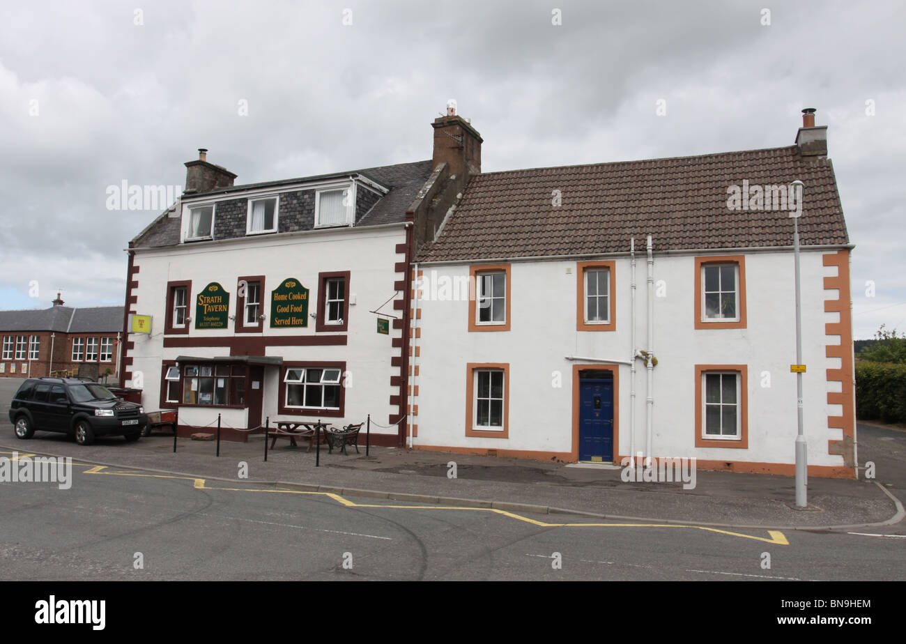 Strathmiglo hi-res stock photography and images - Alamy