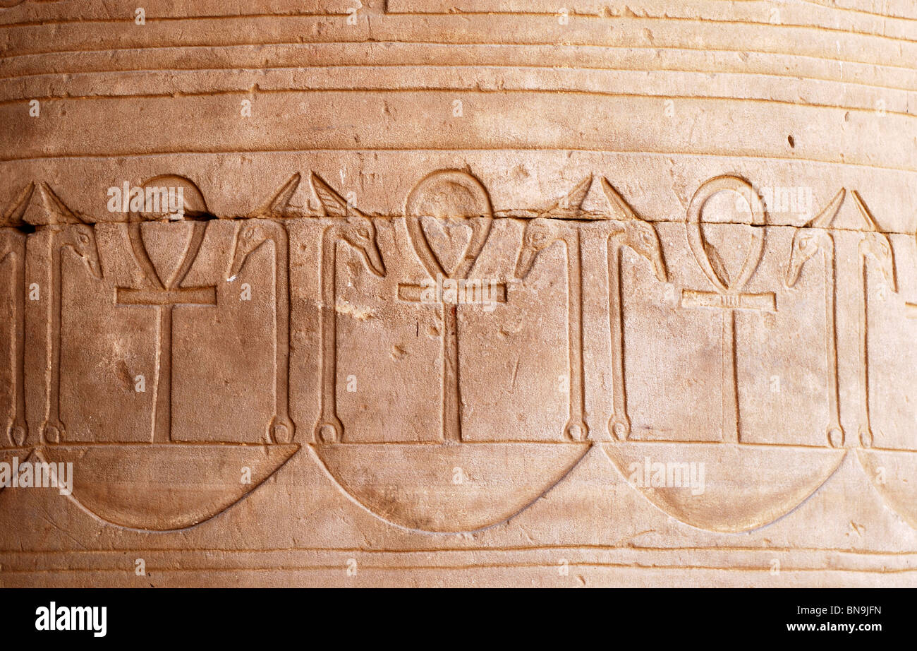Anch and staff at Edfu temple number 2893 Stock Photo - Alamy