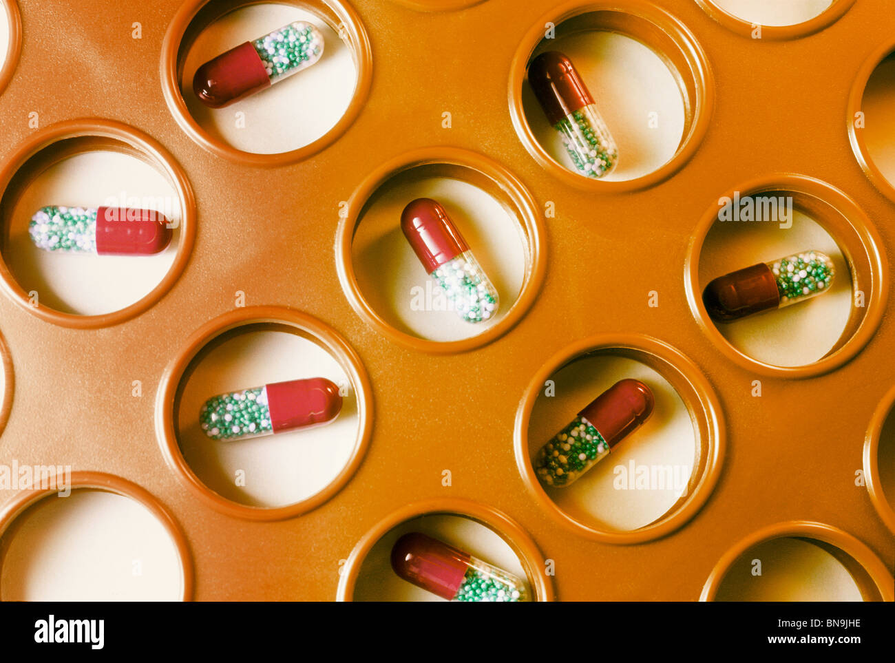 Pharmaceutical medication pills capsules hi-res stock photography and ...