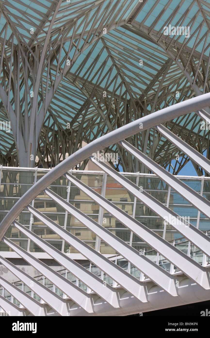 Bus station roof hi-res stock photography and images - Alamy