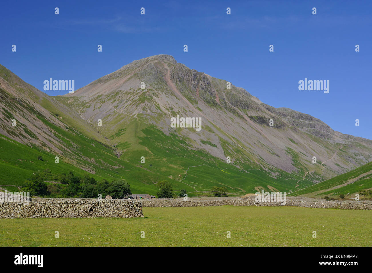 the-great-gable-summer-hi-res-stock-photography-and-images-alamy