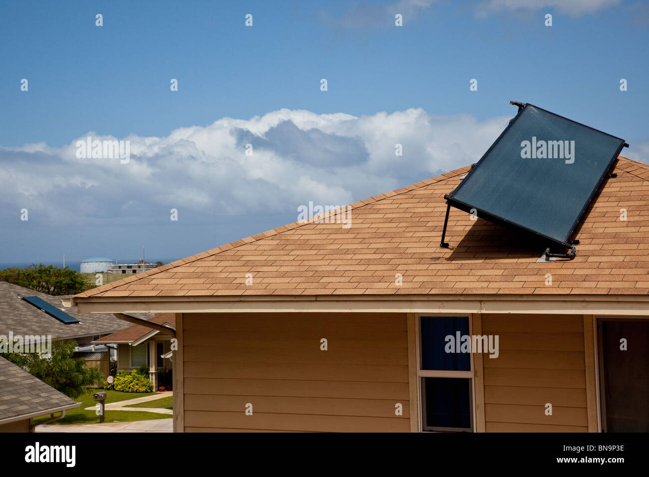 Rooftop solar panel hawaii hi-res stock photography and images - Alamy