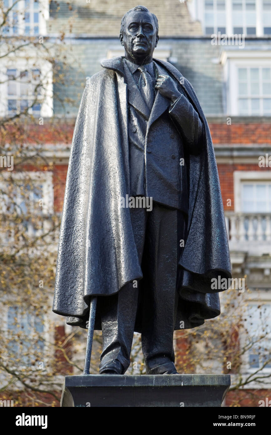 Roosevelt statue hi-res stock photography and images - Alamy