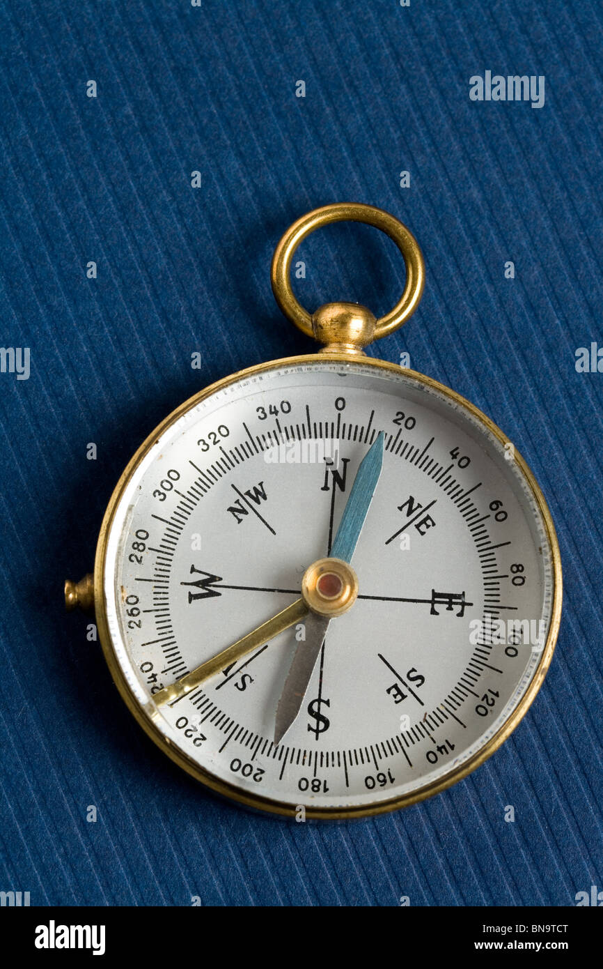 Old fashioned navigational compass hi-res stock photography and images ...