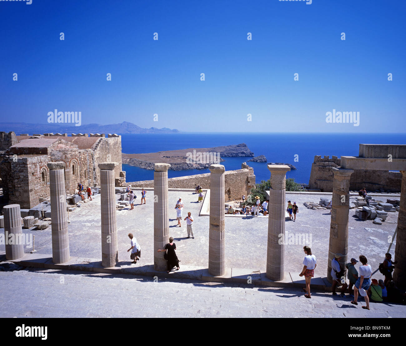 Columns stand hi-res stock photography and images - Alamy