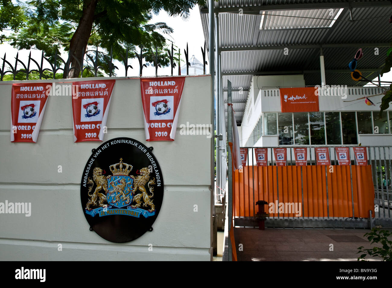 Bangkok thailand july 2010 hi-res stock photography and images - Alamy