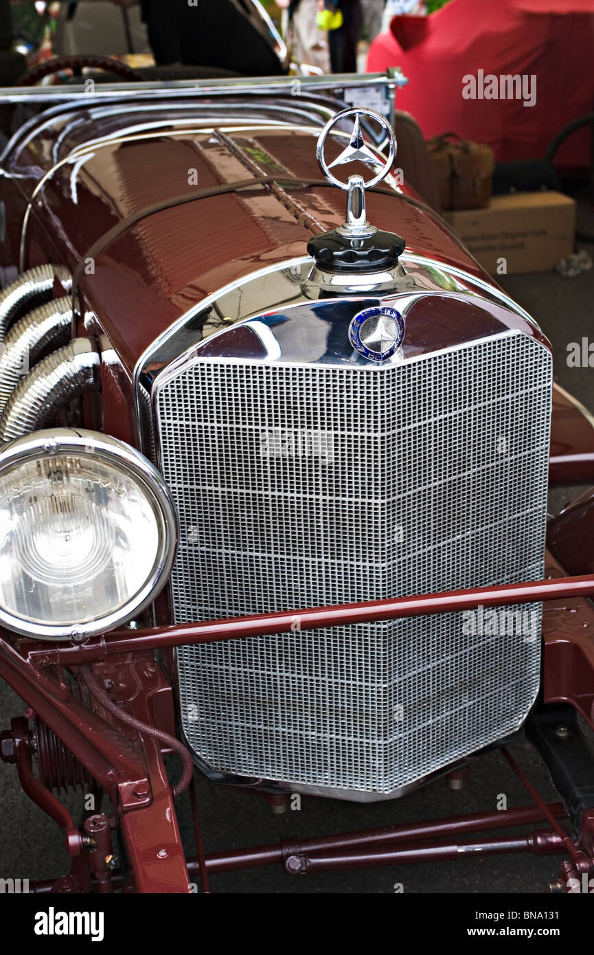 Car radiator grille hi-res stock photography and images - Alamy