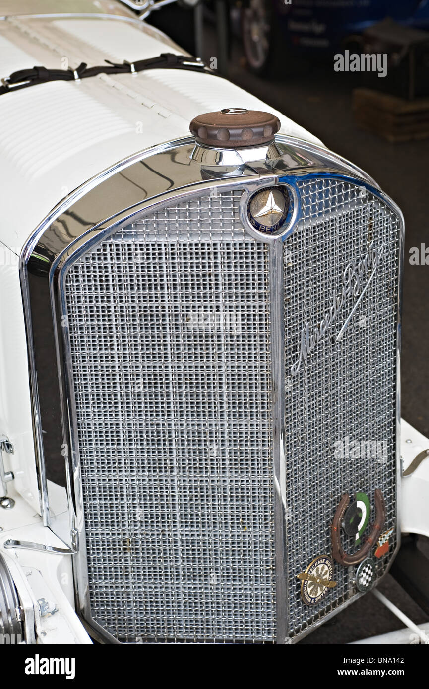 Car radiator grille hi-res stock photography and images - Alamy