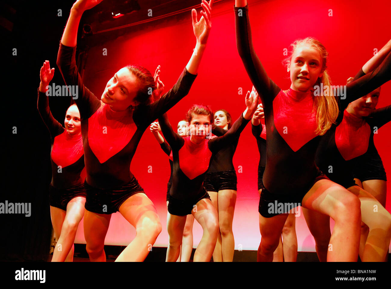 Performing arts stage hi-res stock photography and images - Alamy