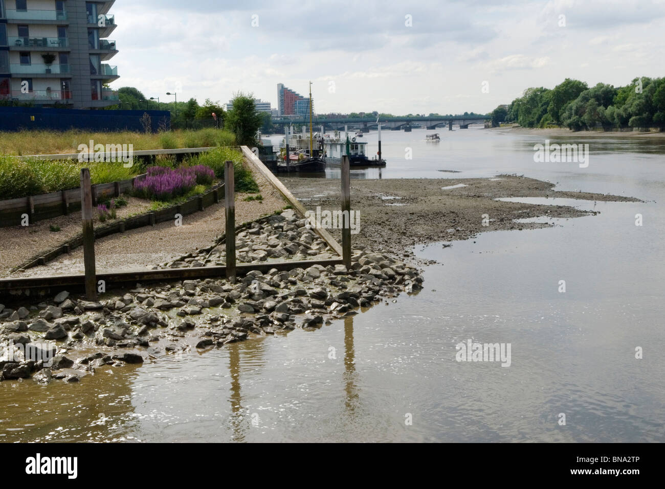 Tributary of river thames hi-res stock photography and images - Alamy