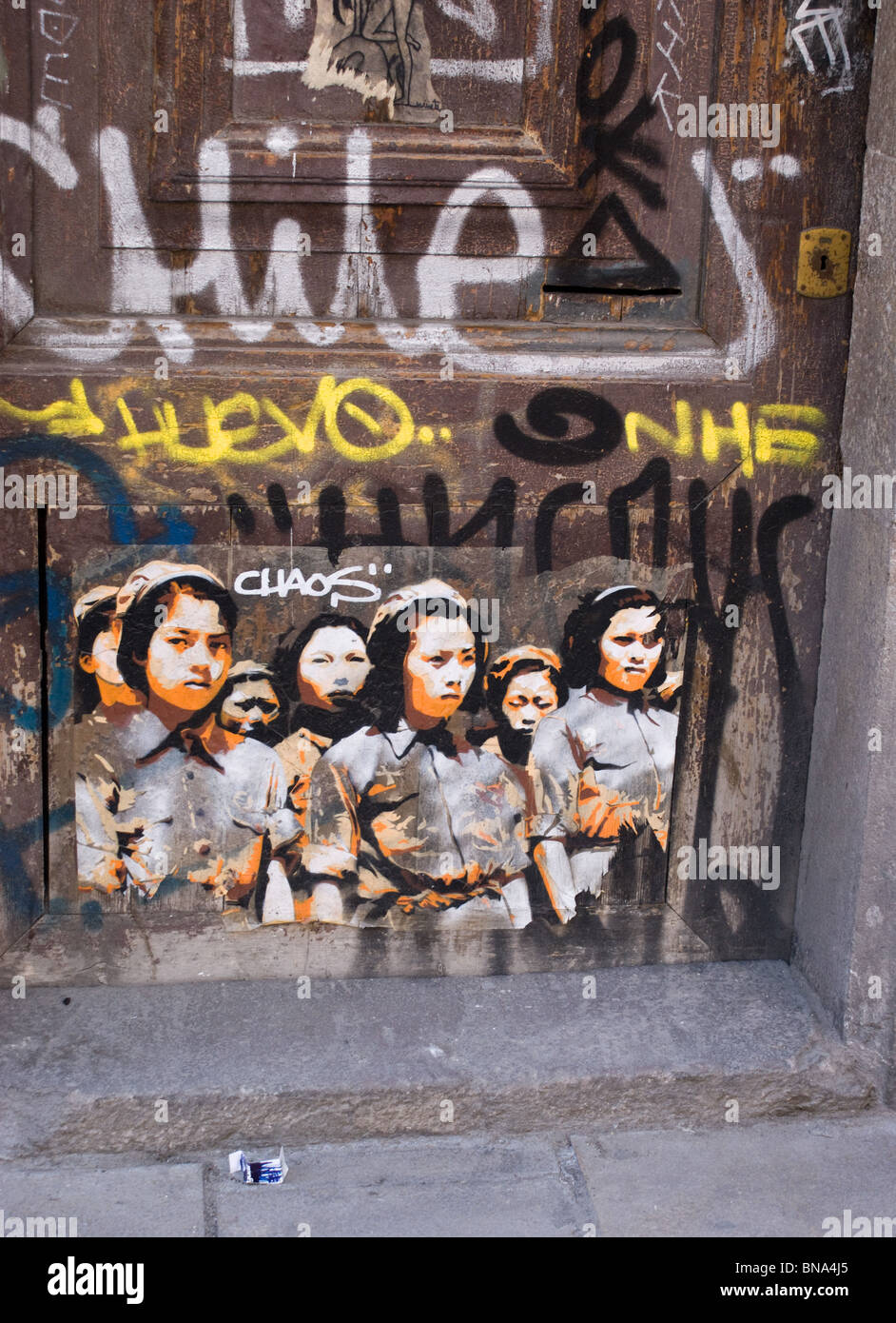 STREET ART GRAFFITI ON A WALL IN BARCELONA SPAIN EUROPE Stock Photo - Alamy