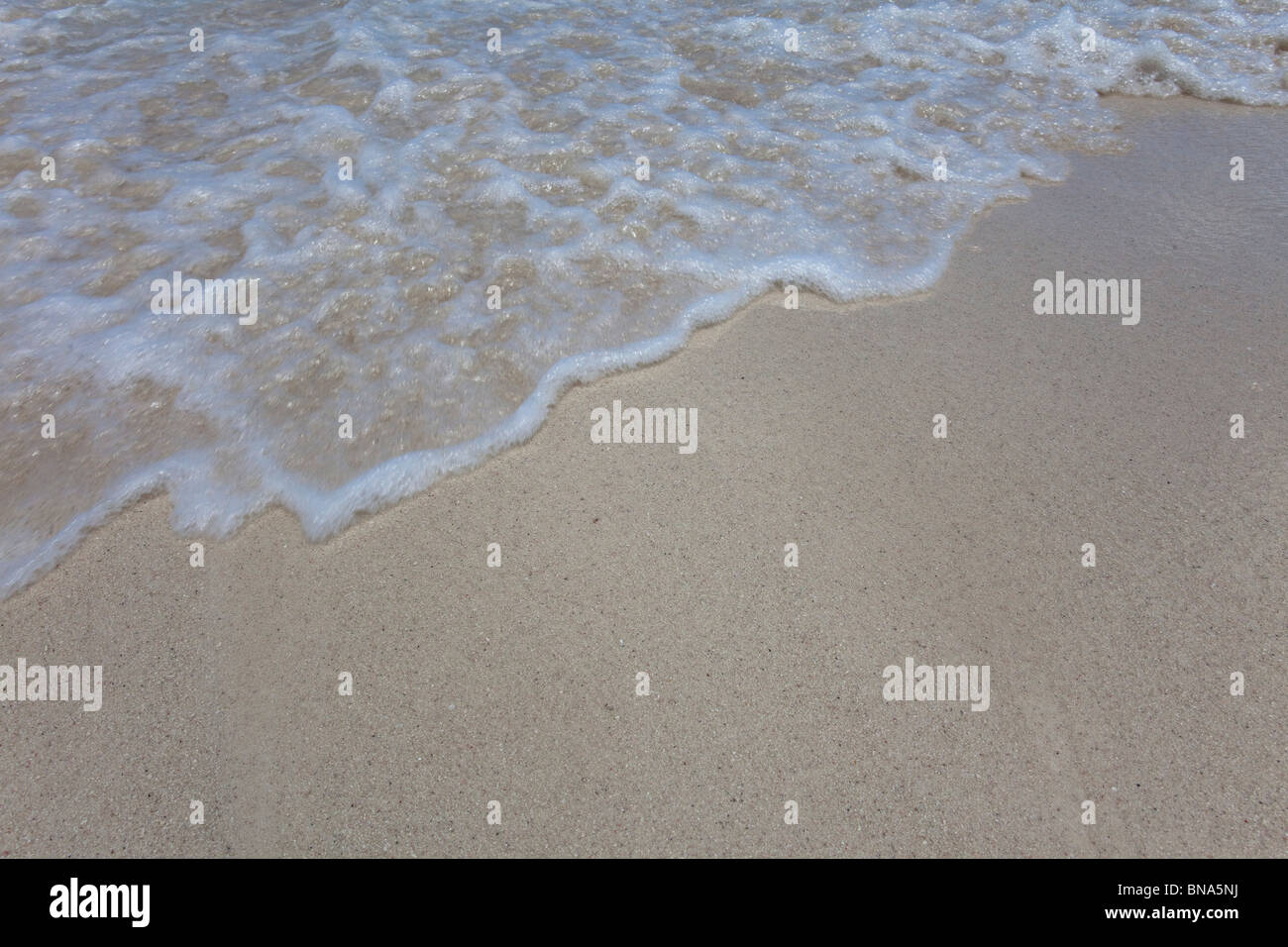 Approaching wave hi-res stock photography and images - Alamy