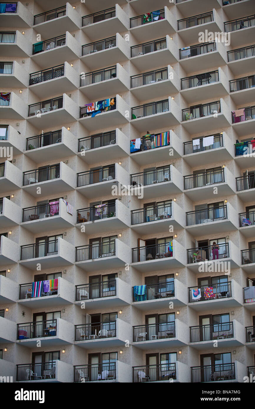 Crowded hotel tower along the beach in Myrtle Beach, SC Stock Photo - Alamy