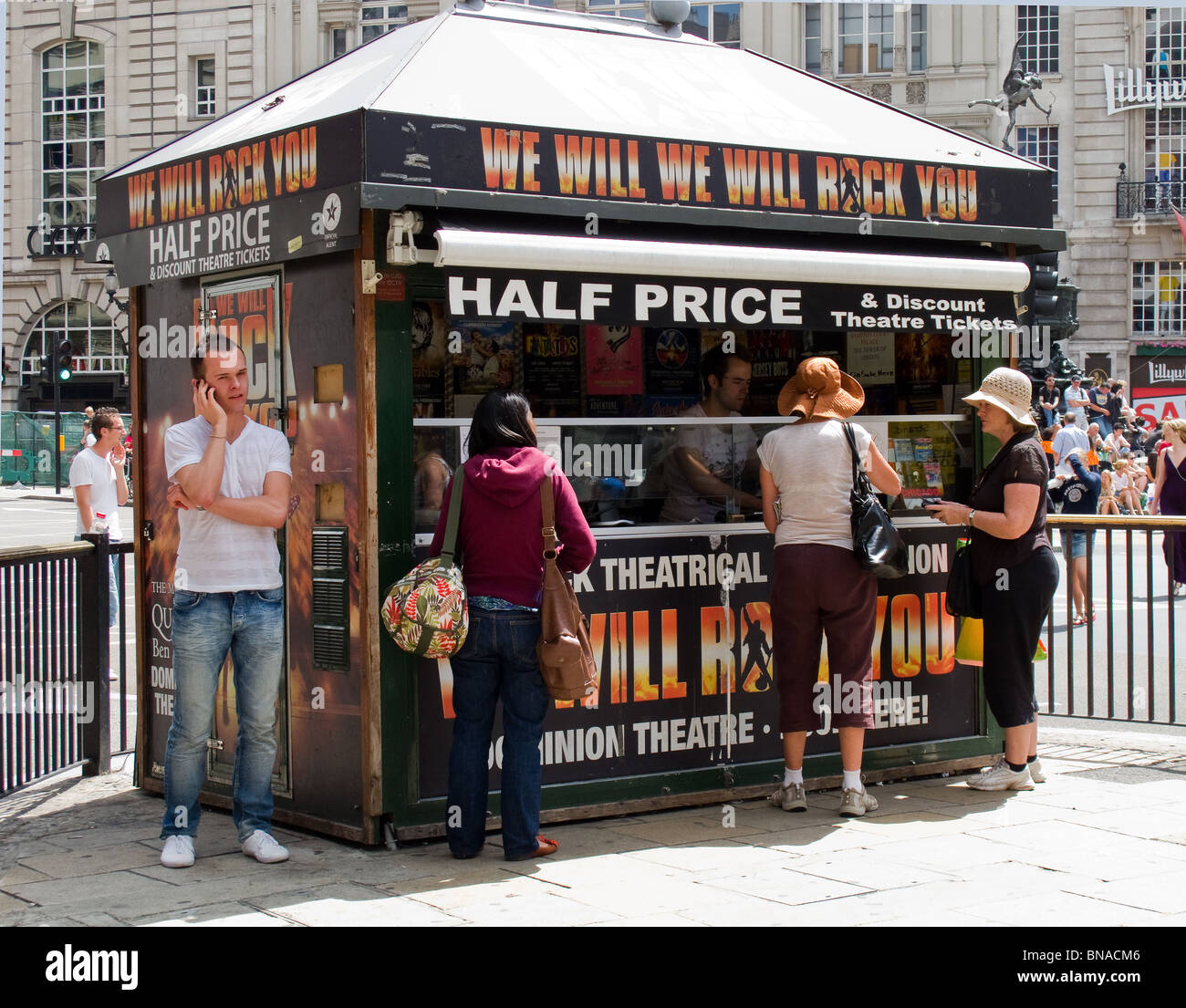 Tourists booth hi-res stock photography and images - Alamy