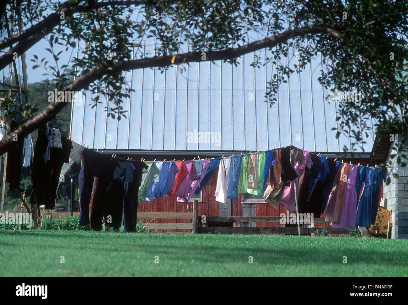 Amish clothes hi-res stock photography and images - Alamy