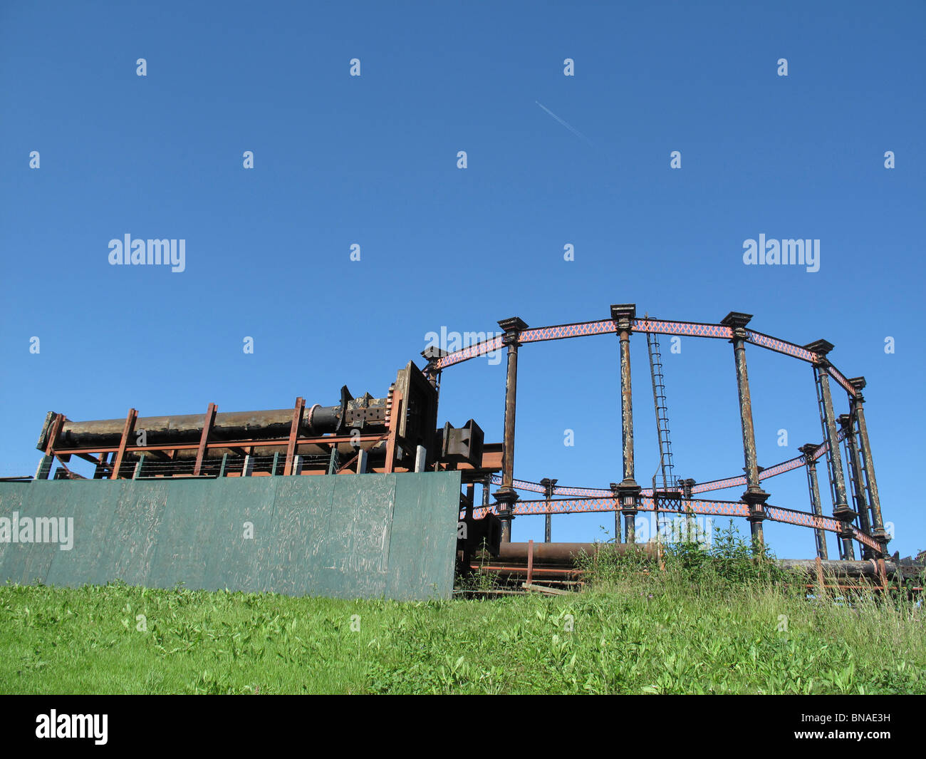 Gas holder hi-res stock photography and images - Alamy