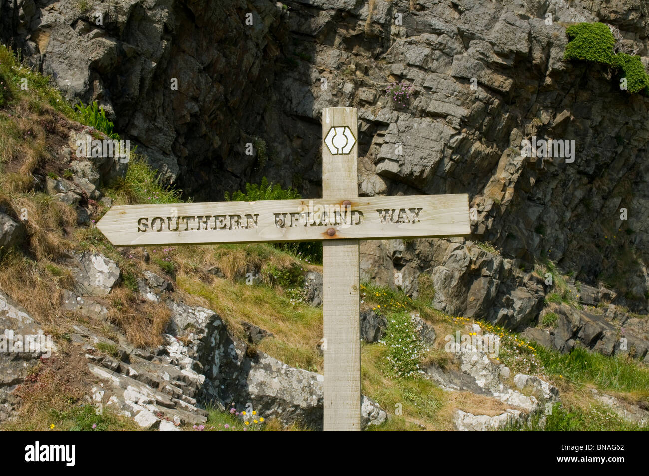 Route markers for Southern Ipland Way long distance footpath ...