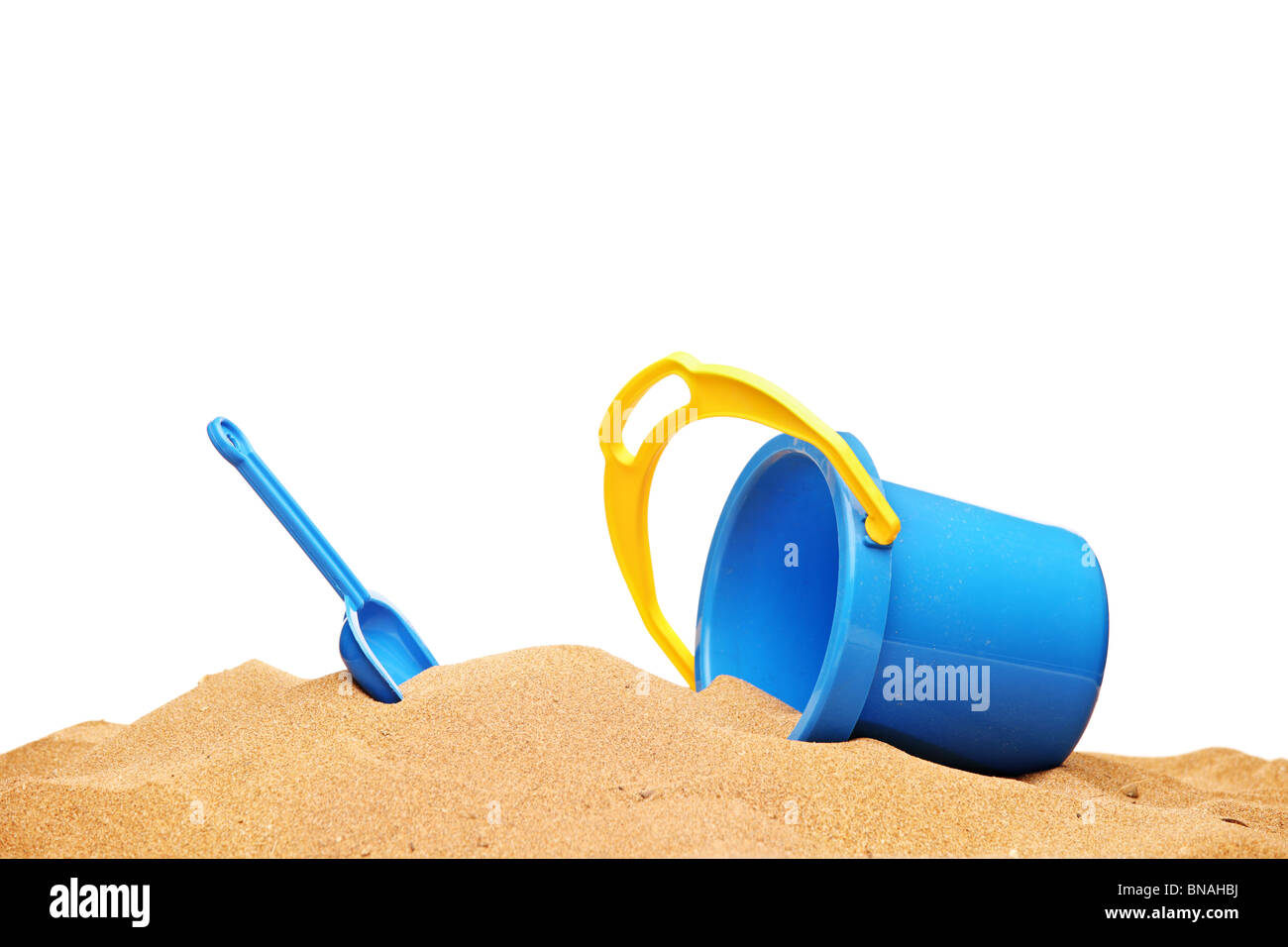 A basket and scoop at the beach Stock Photo - Alamy