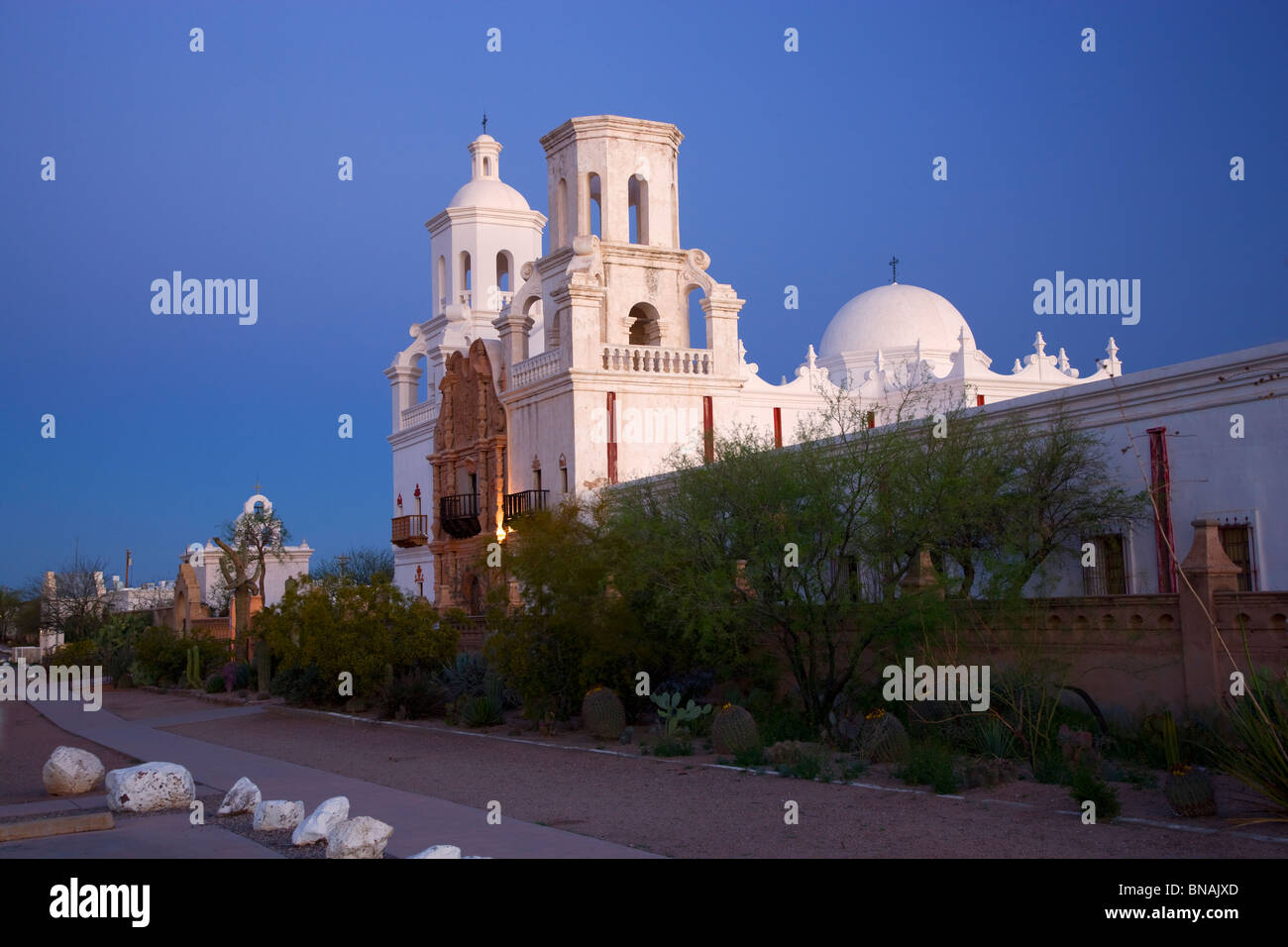 Mission San Xavier del Bac, (White Dove of the Desert) Tucson, Arizona ...
