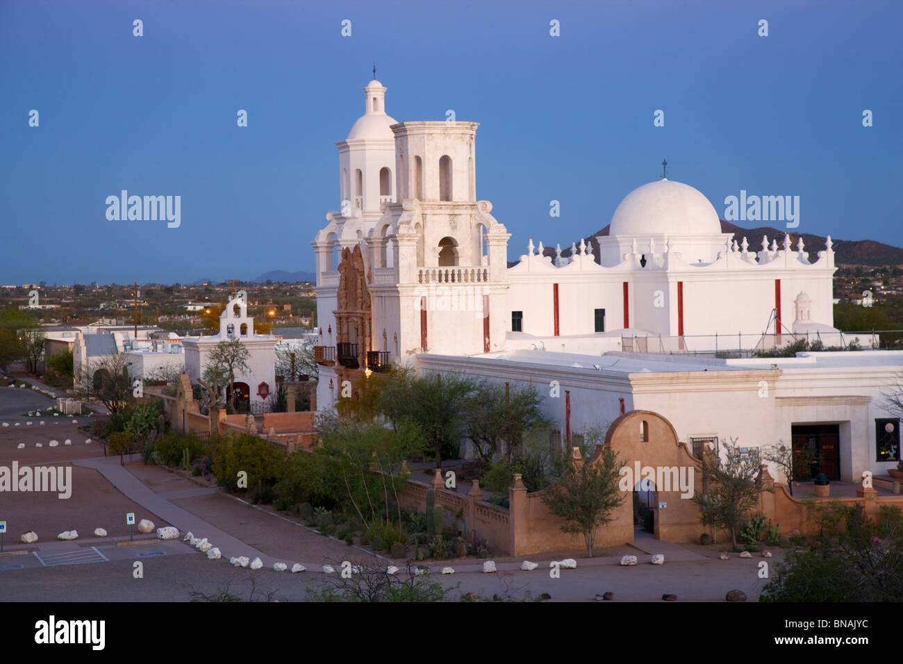 Mission San Xavier del Bac, (White Dove of the Desert) Tucson, Arizona ...