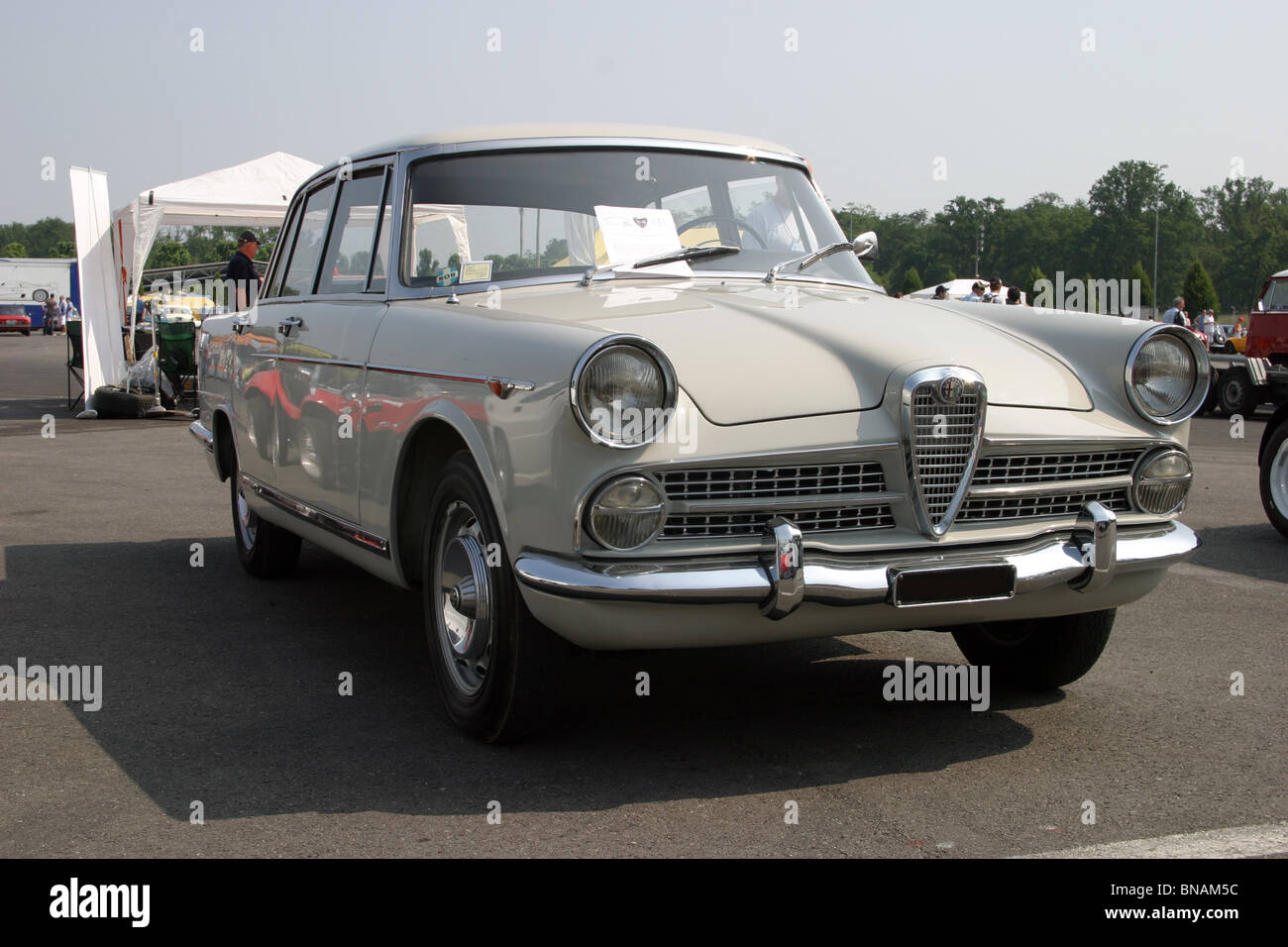 Retro two door saloon hi-res stock photography and images - Alamy