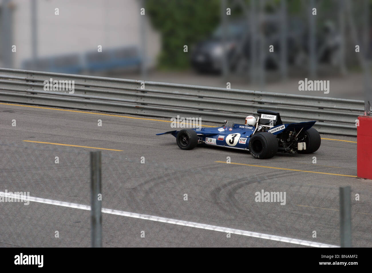 Formula 1 car side view hi-res stock photography and images - Alamy