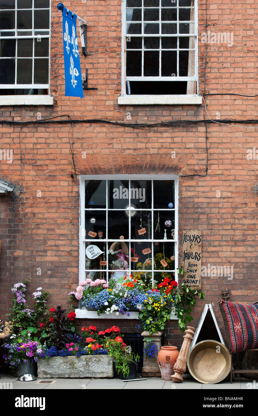 Medieval shop front hi-res stock photography and images - Alamy