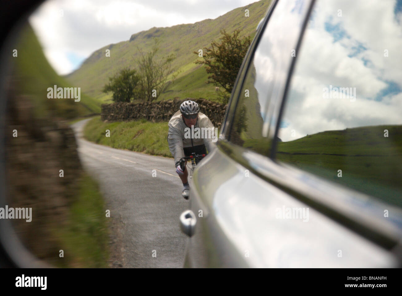 Car cyclist wing mirror hi-res stock photography and images - Alamy