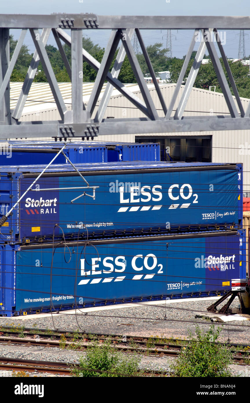 Tesco rail transport containers hi-res stock photography and images - Alamy