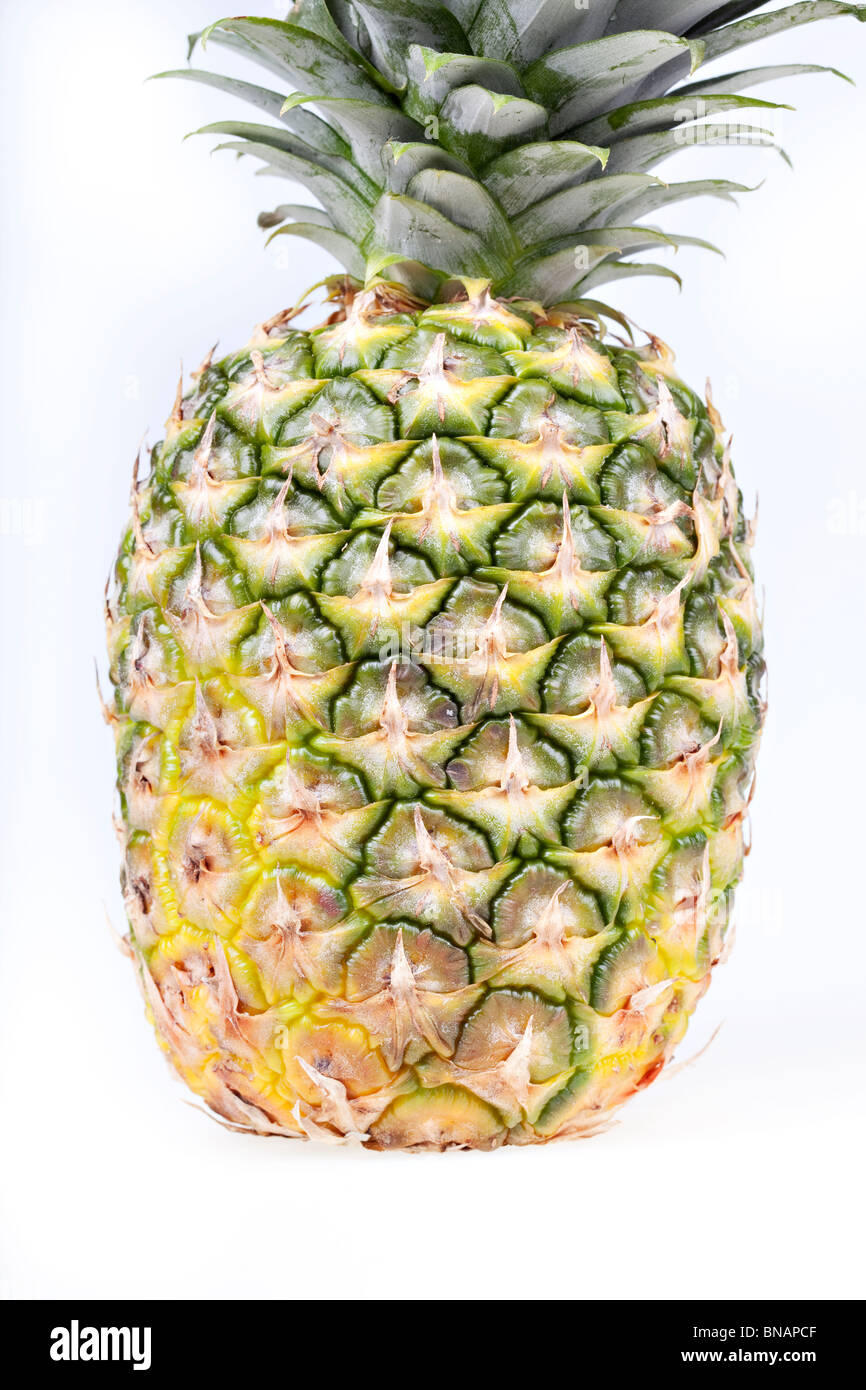 ripe pineapple isolated on white Stock Photo - Alamy