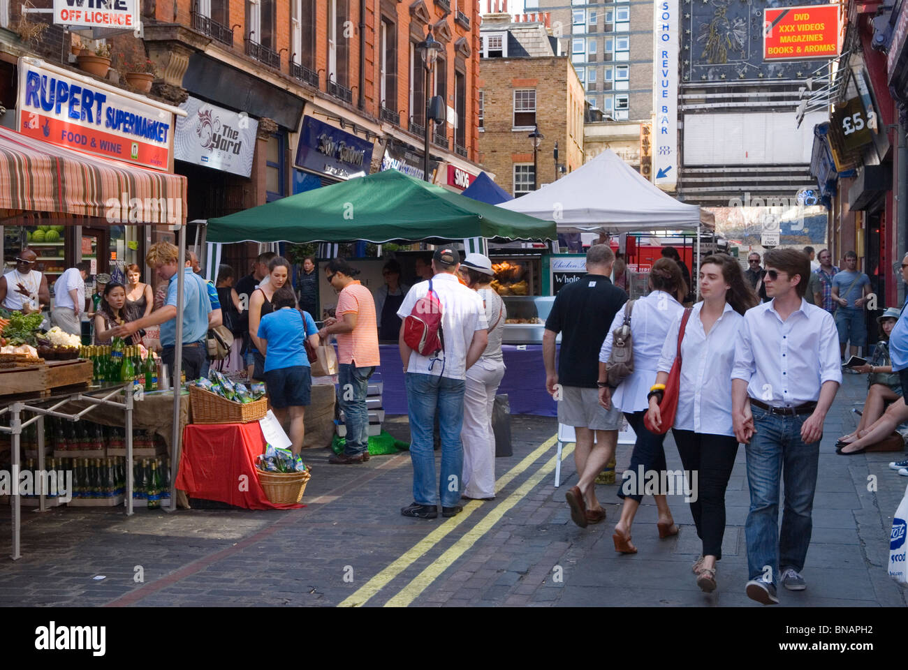 Rupert Street Soho, London Farmers Market UK. Street markets crowds ...