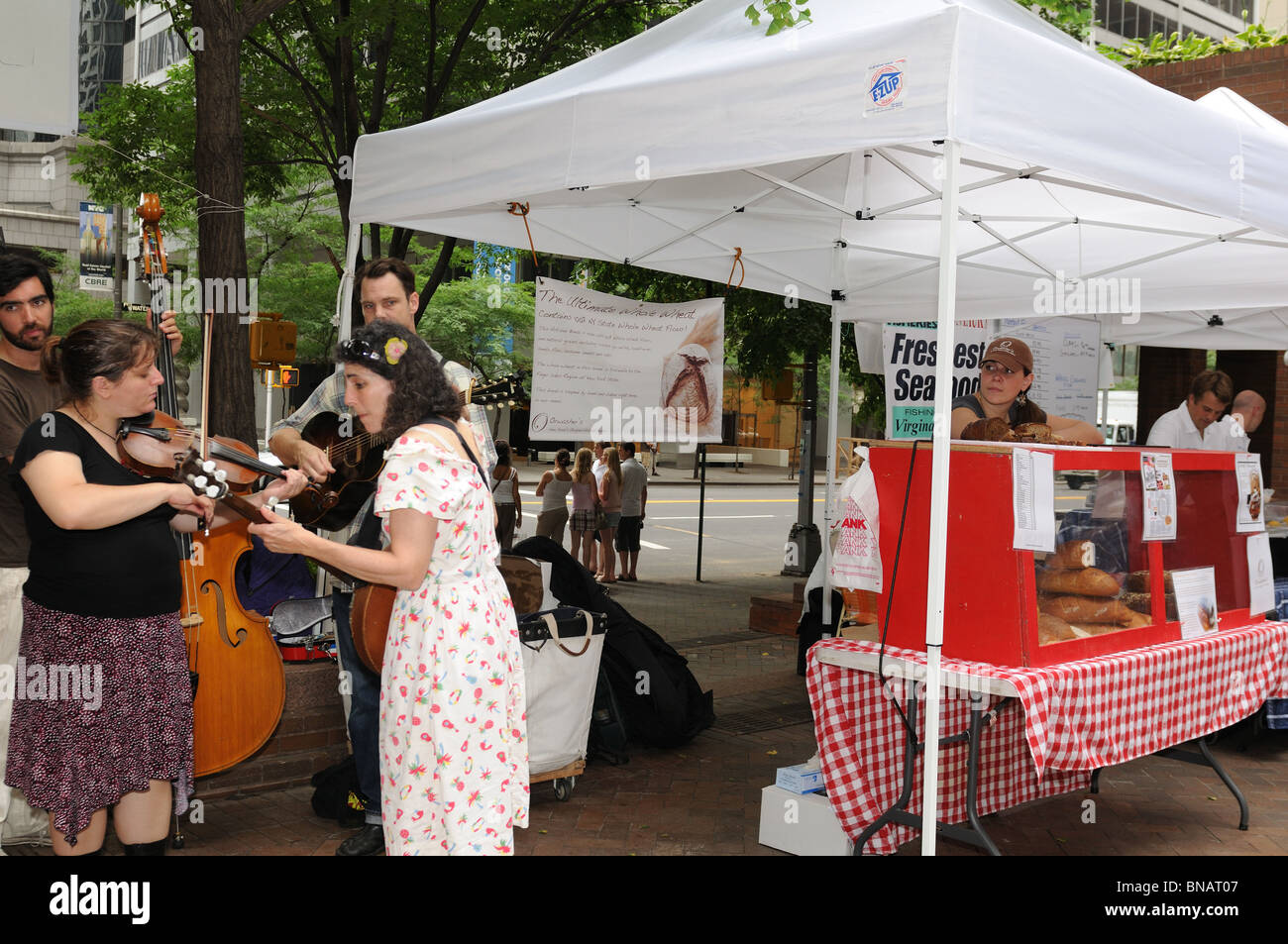 Farmers band hi-res stock photography and images - Alamy