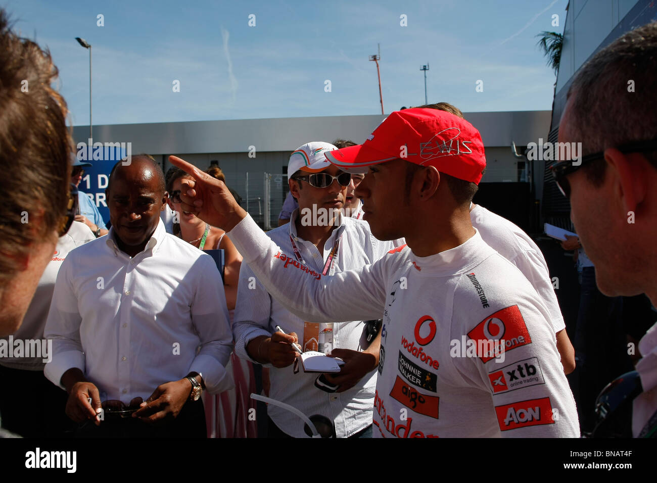 F1 British Grand Prix 2010 LEWIS HAMILTON AND HIS DAD, ANTHONY BACK ...