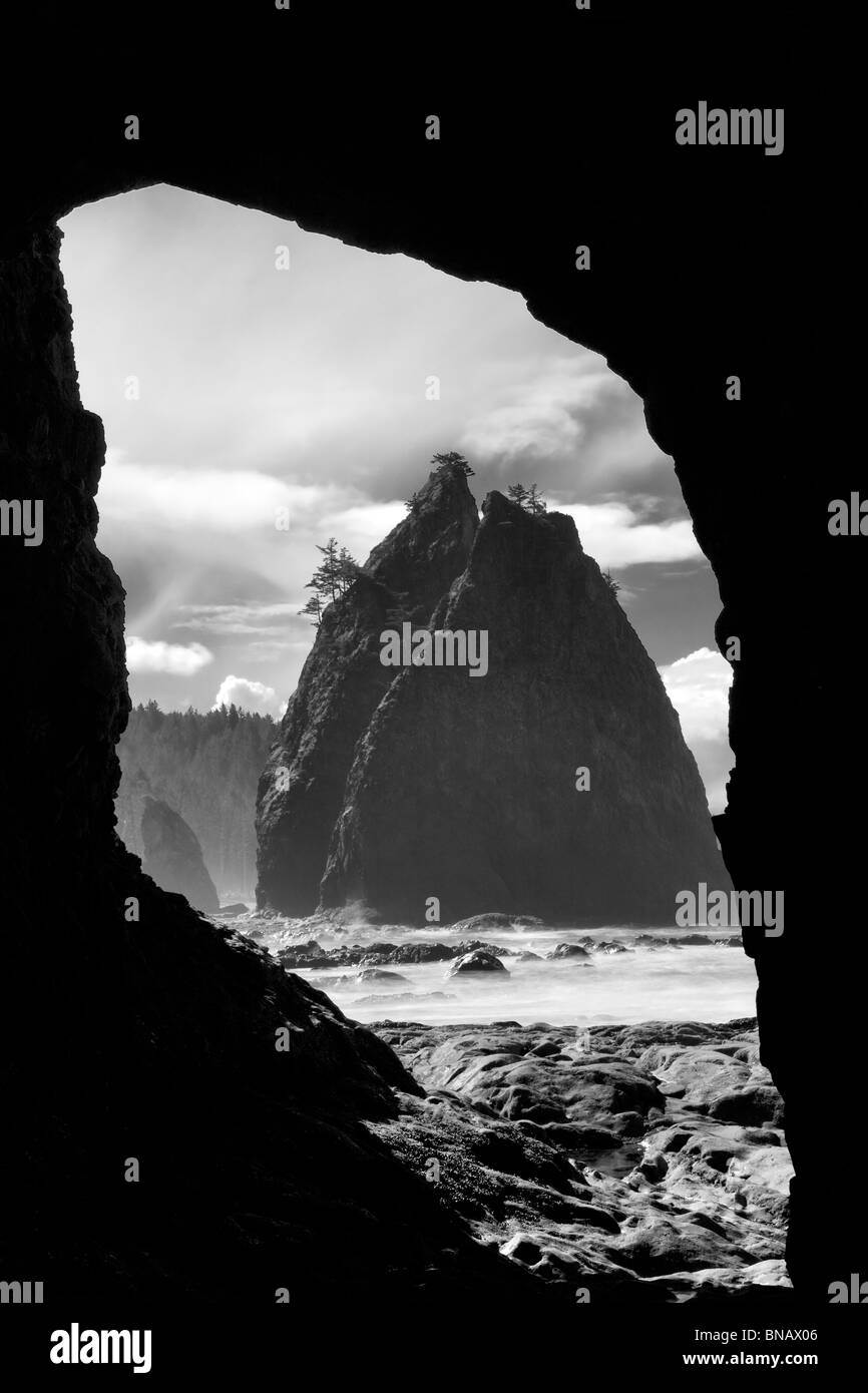 Split rock lighthouse Black and White Stock Photos & Images - Alamy