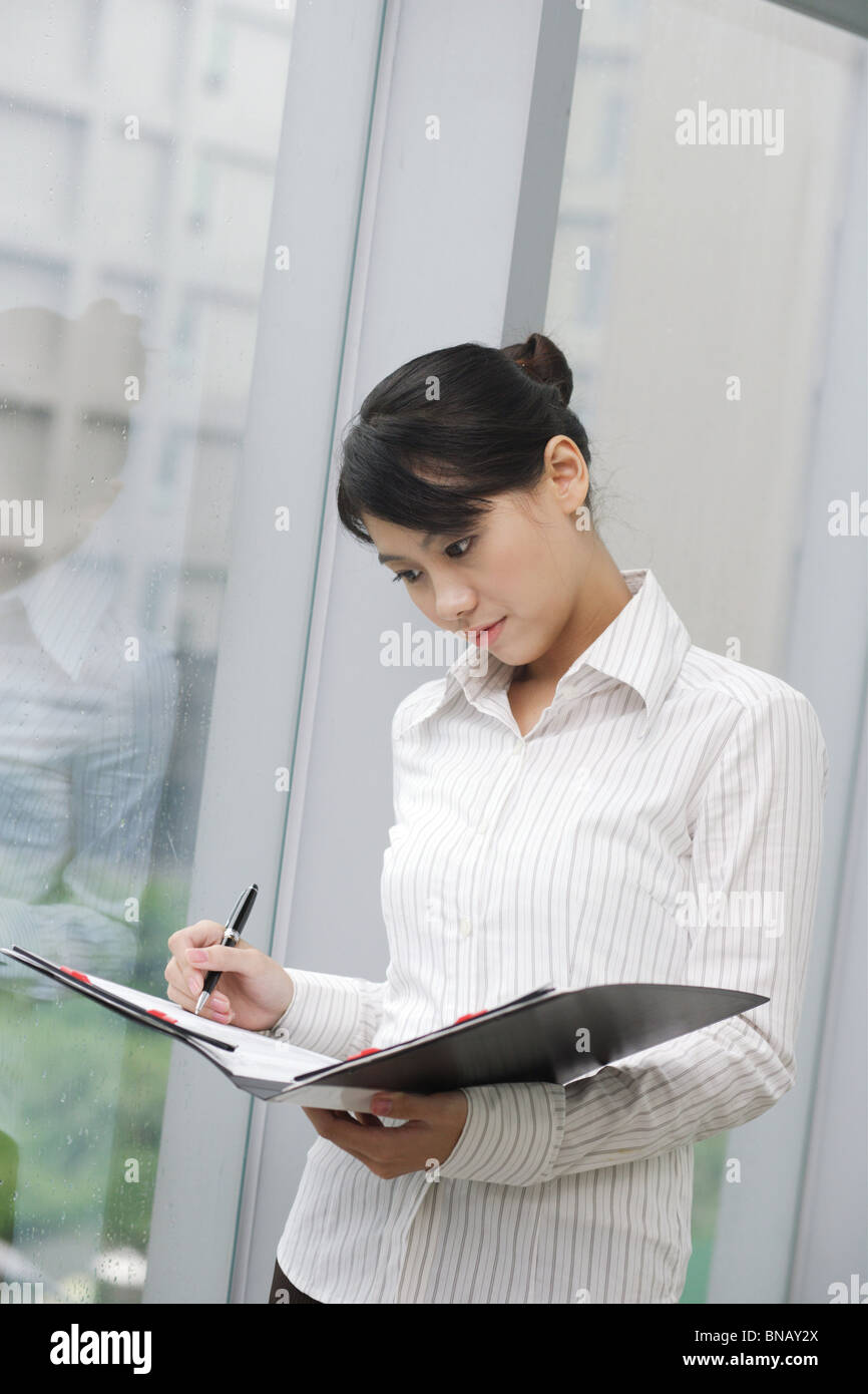 white-collar workers working in office Stock Photo - Alamy