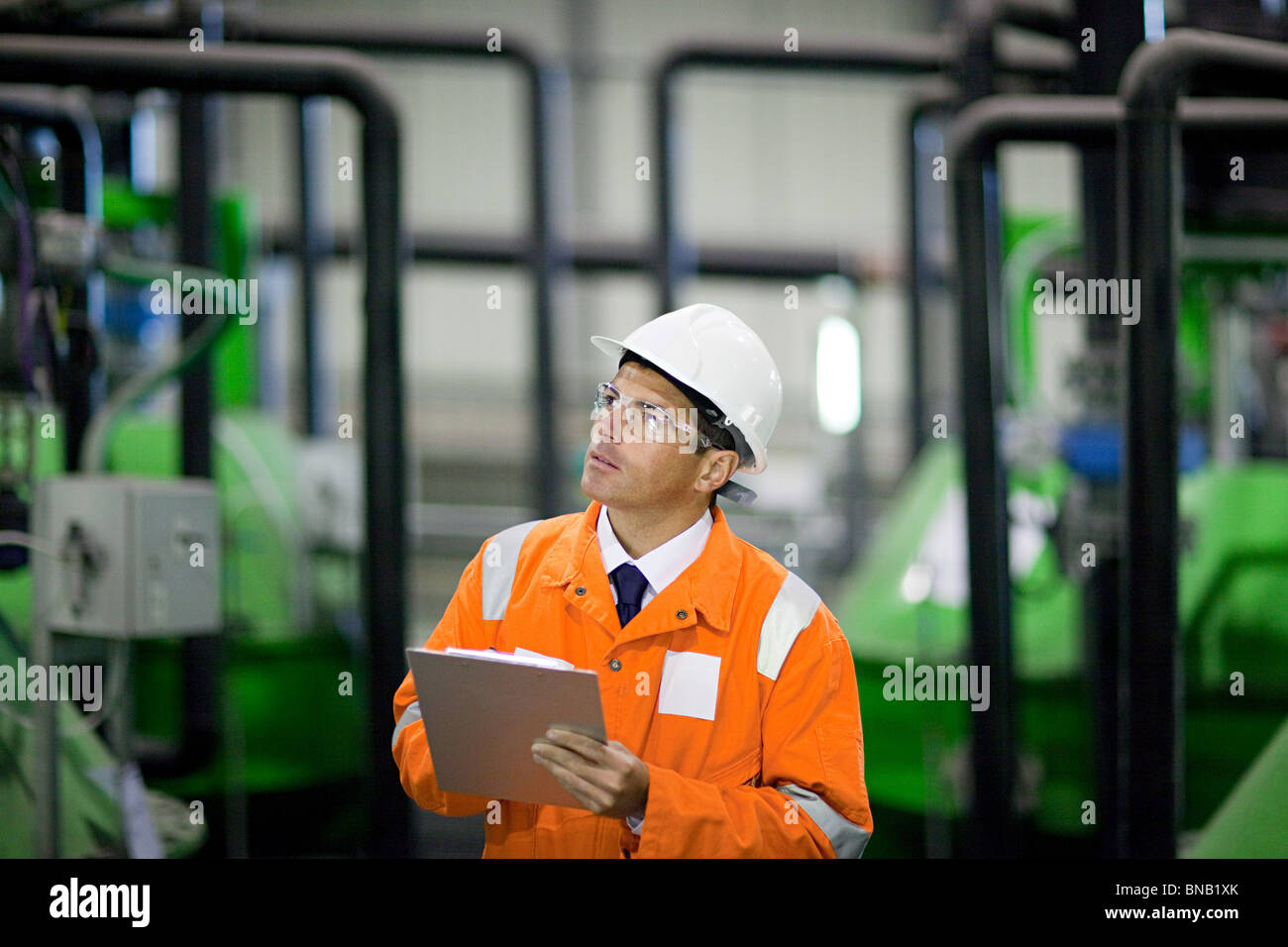 Clipboard with cross hi-res stock photography and images - Alamy