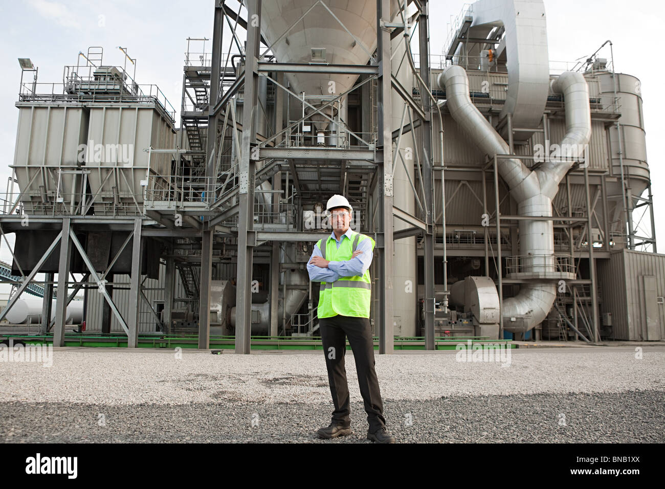 Standing industrial structures hi-res stock photography and images - Alamy