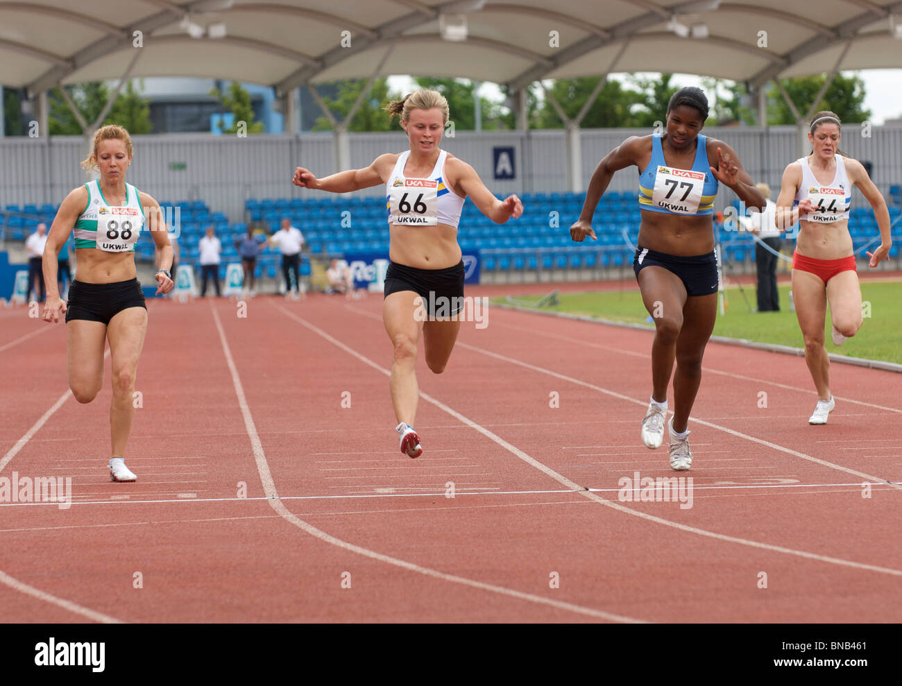 Women 100m sprint hi-res stock photography and images - Alamy