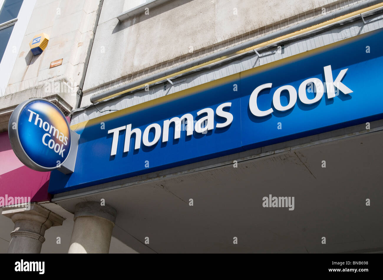 thomas cook travel agent highstreet high street agents agencies holiday ...