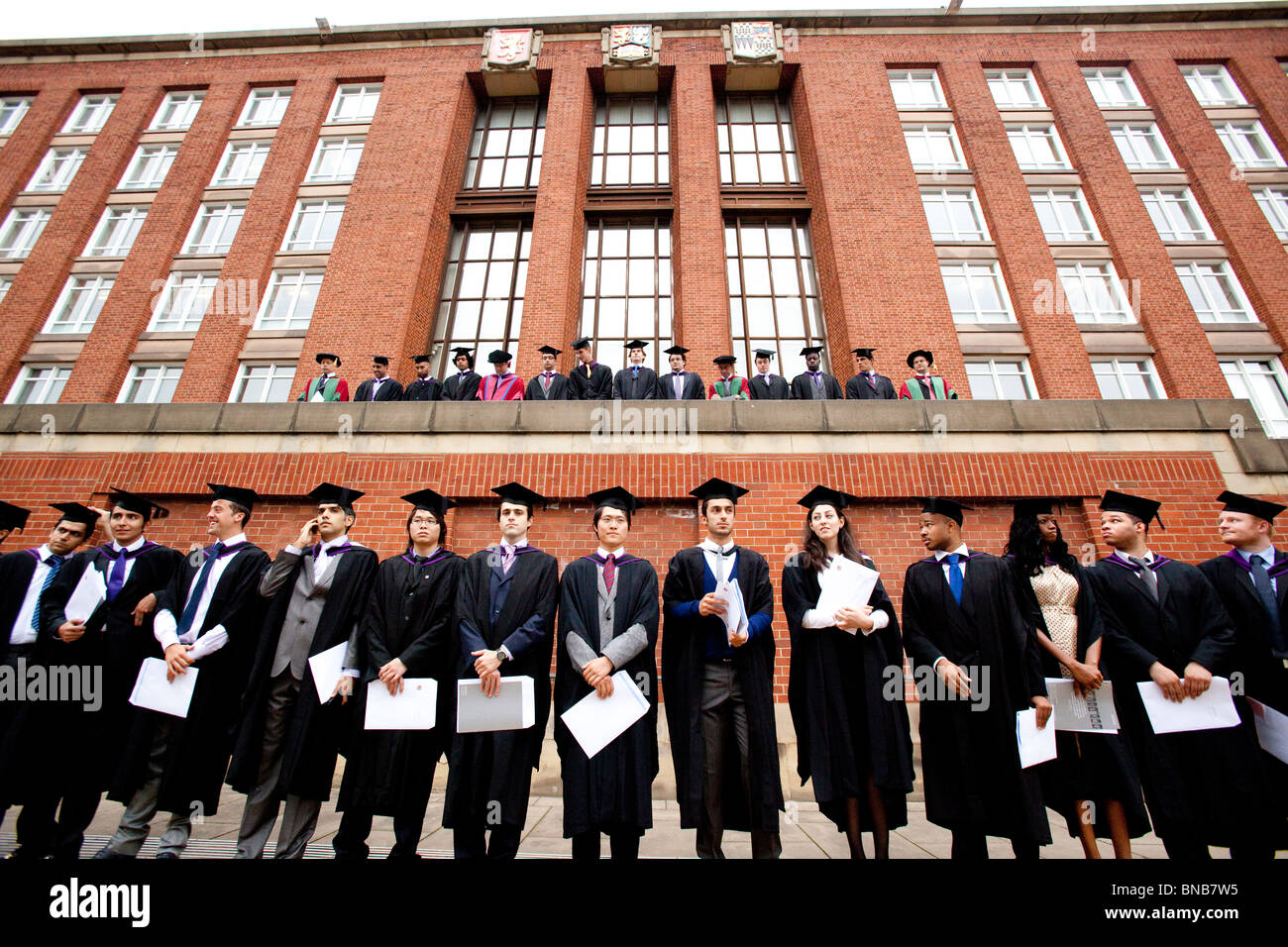 Students at University of Birmingham after their degree congregation ...