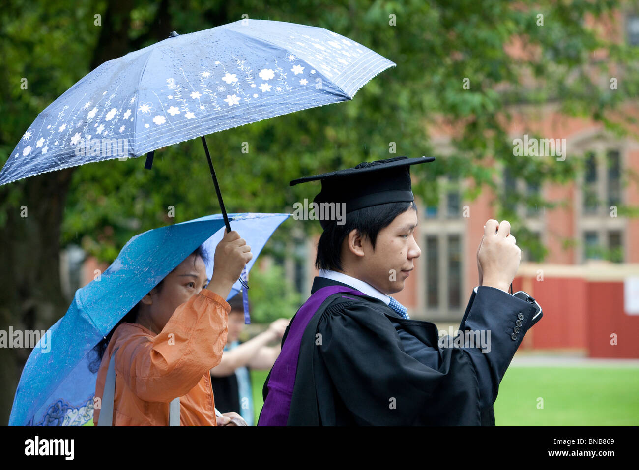 Graduation with cloaks hi-res stock photography and images - Alamy
