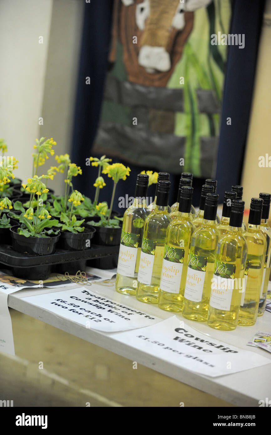 Cowslip wine hi-res stock photography and images - Alamy