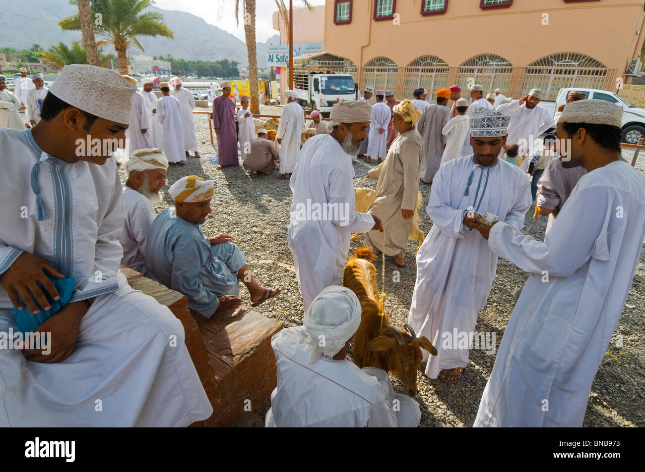Omani people hi-res stock photography and images - Alamy