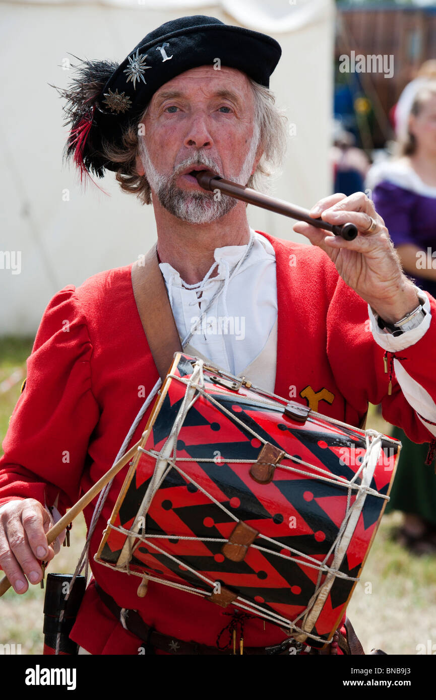 Medieval entertainer hi-res stock photography and images - Alamy