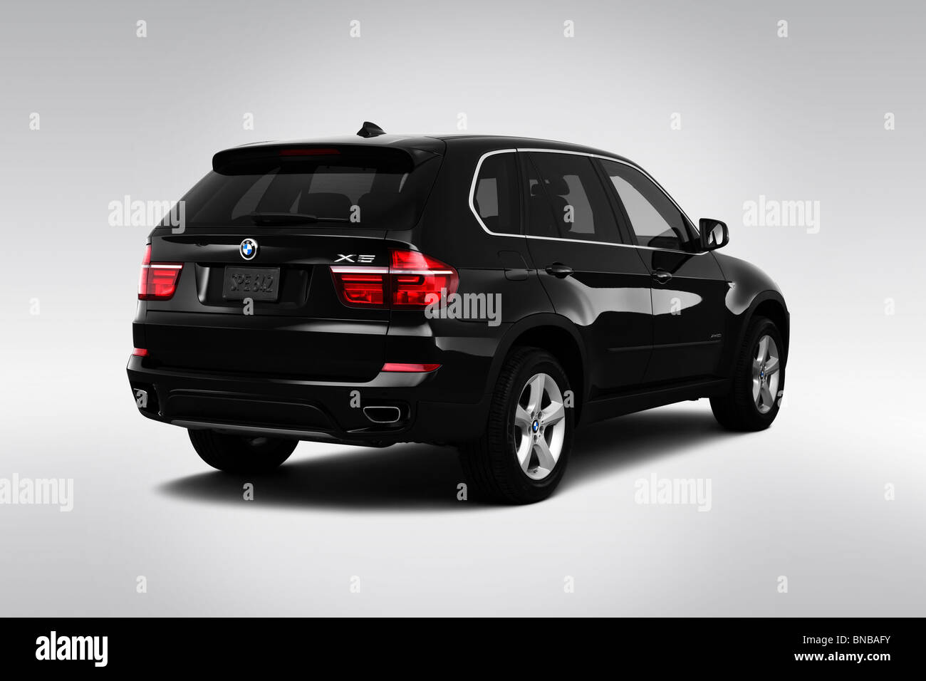 Black bmw x5 hi-res stock photography and images - Alamy