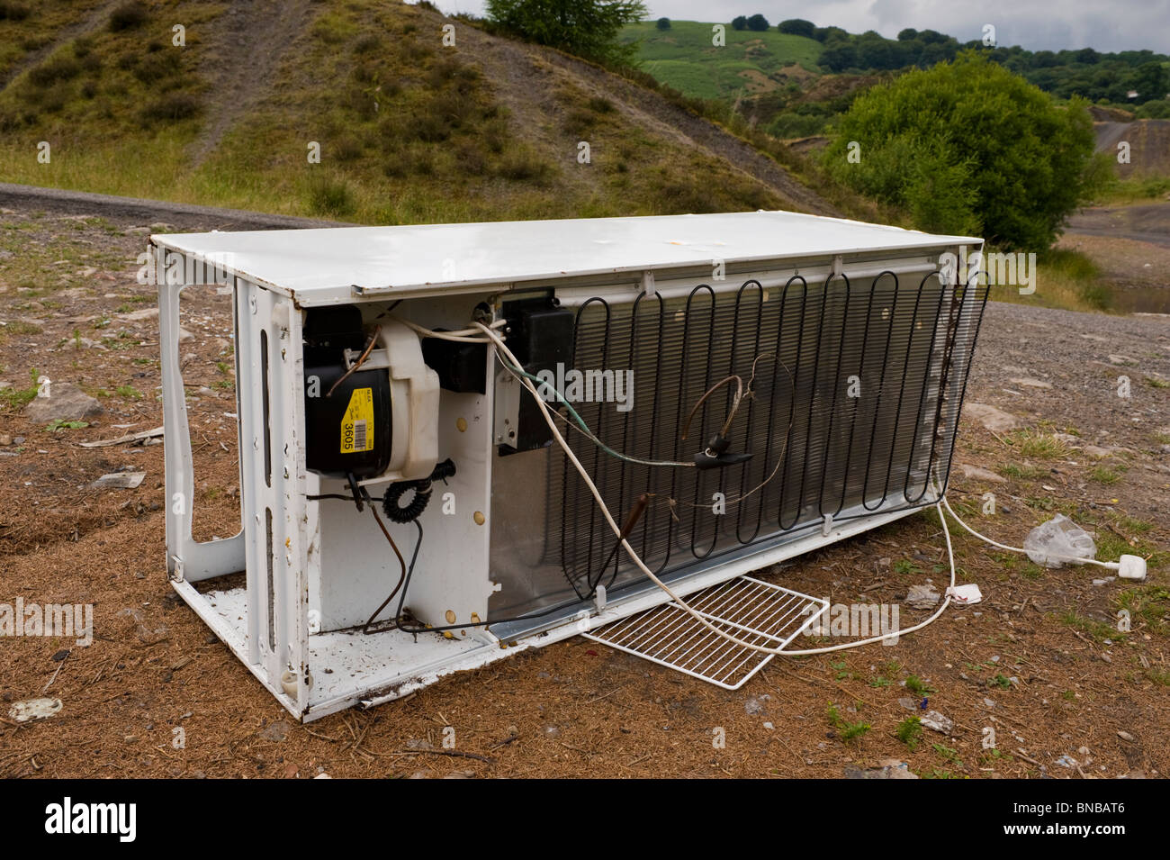 Dumped refrigerator hi-res stock photography and images - Alamy