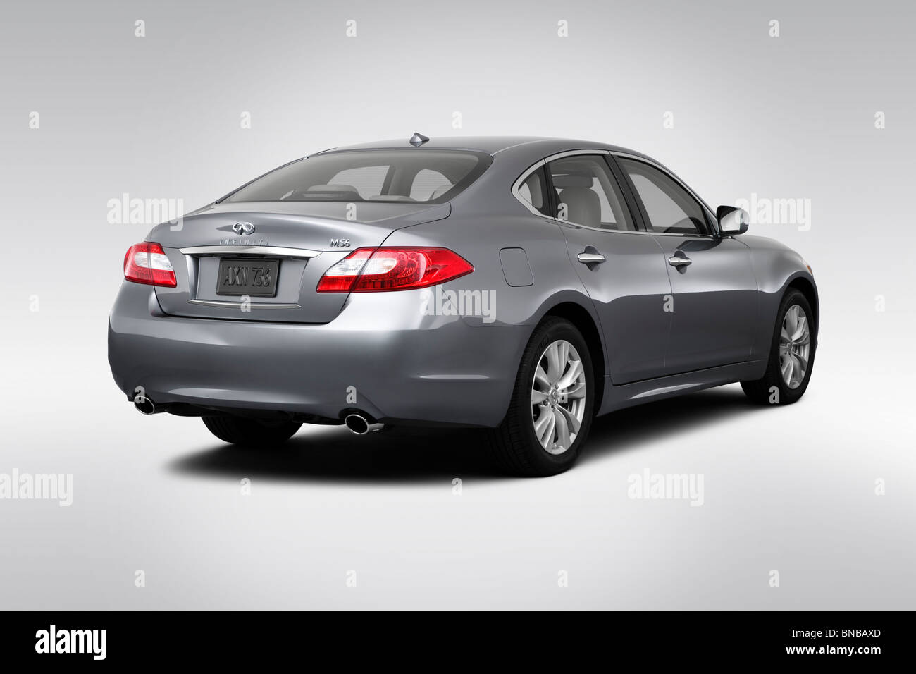 Nissan Infiniti M M56 Stock Photo - Alamy
